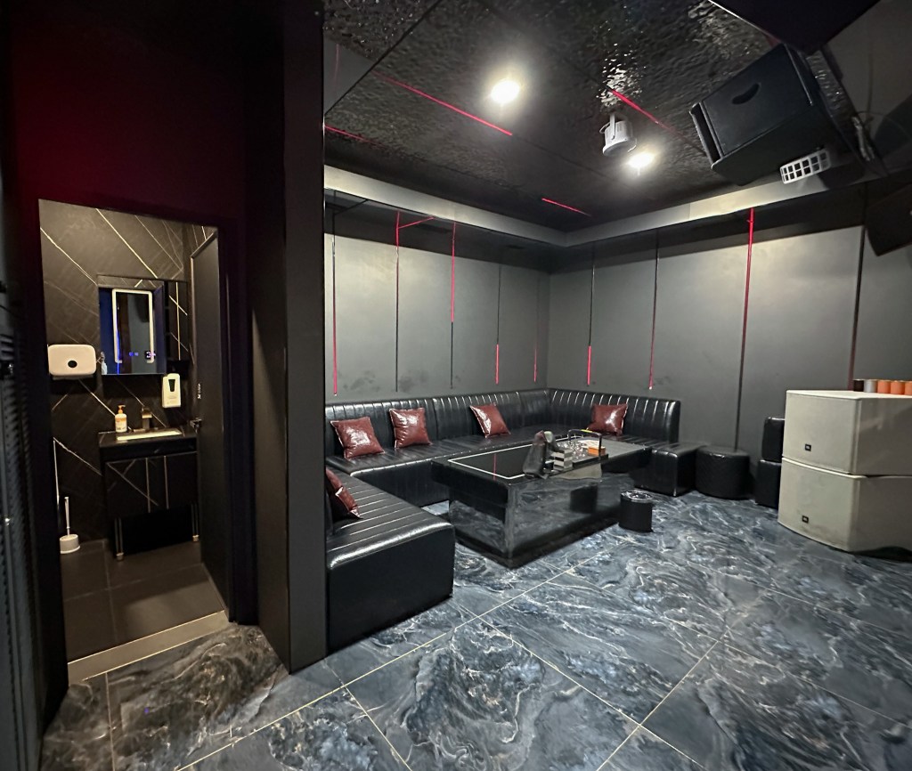 Room – Music Wave KTV